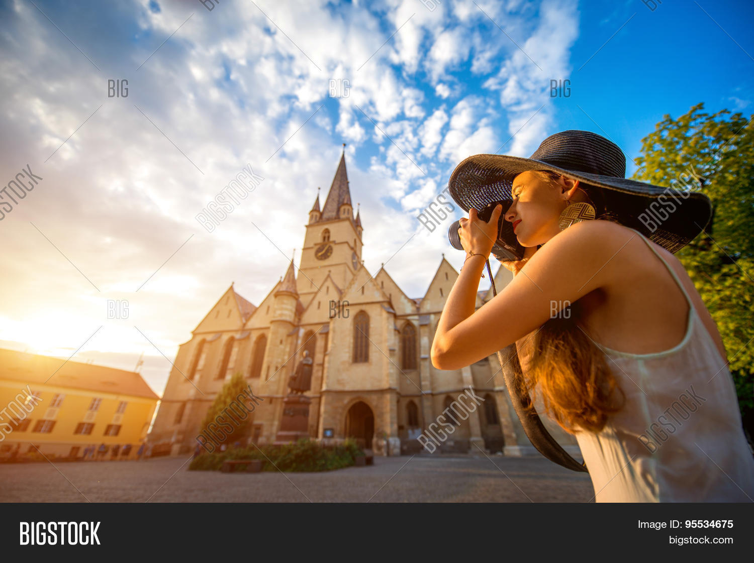 Tourist Photographing Image & Photo (Free Trial) | Bigstock