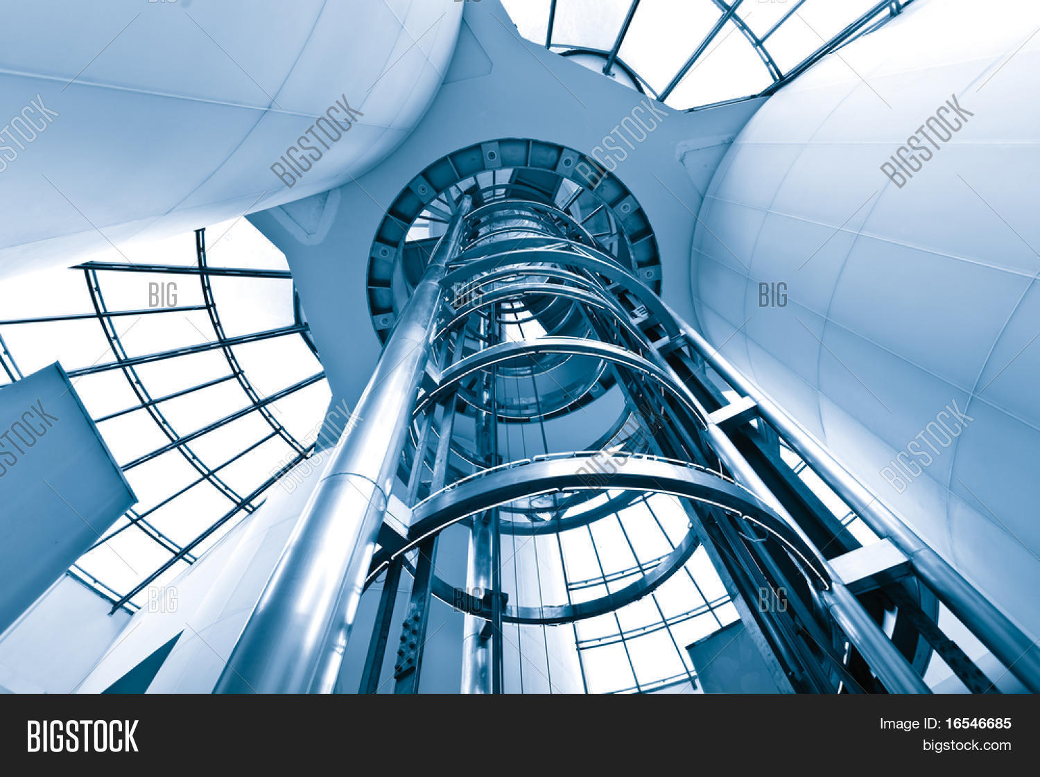 Imagen y foto Futurista Ascensor (prueba gratis) | Bigstock