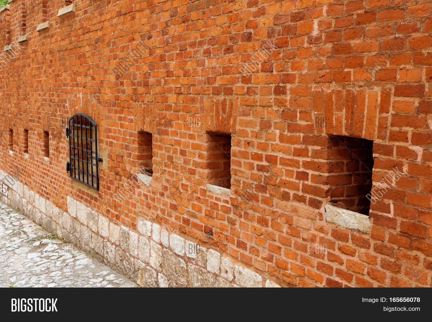 Strong Red Brick Wall Image & Photo (Free Trial) | Bigstock