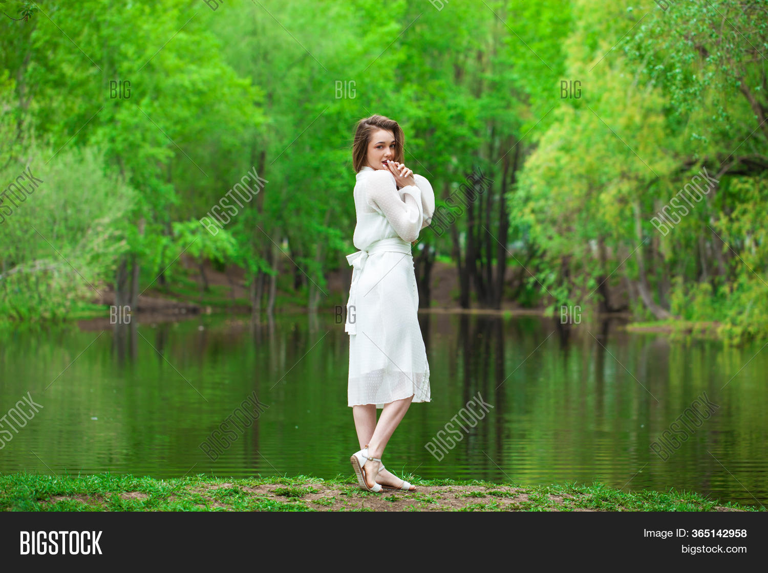 Full Body Portrait Image & Photo (Free Trial) | Bigstock