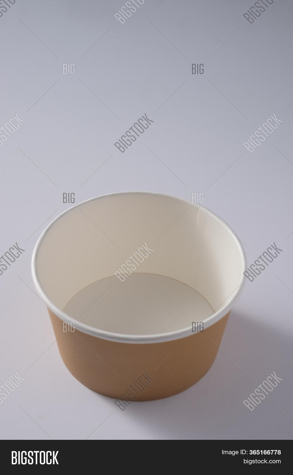 Big Brown Paper Plate Image & Photo (Free Trial) | Bigstock