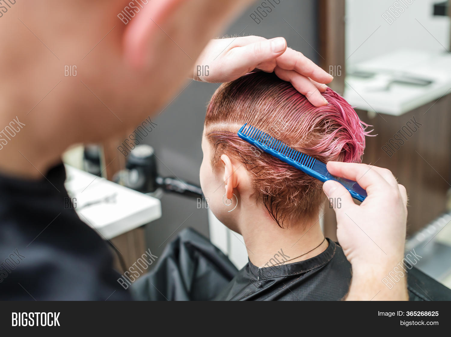 Hairdresser Using Comb Image & Photo (Free Trial) | Bigstock