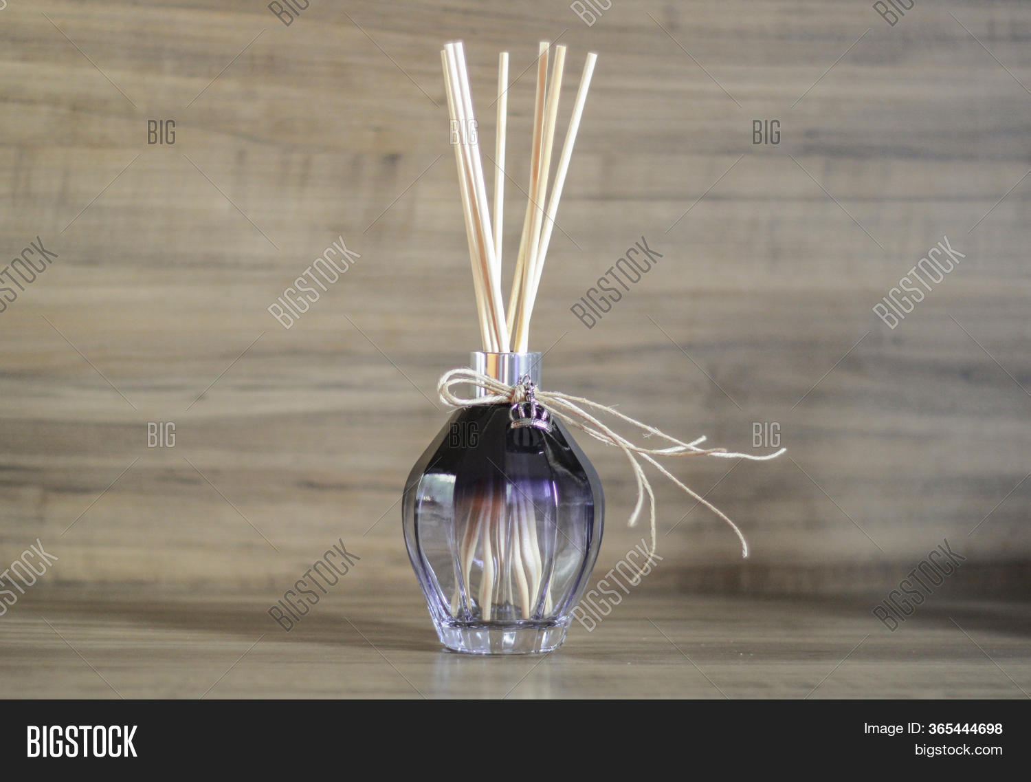 Aromatic Air Freshener Image & Photo (Free Trial) | Bigstock