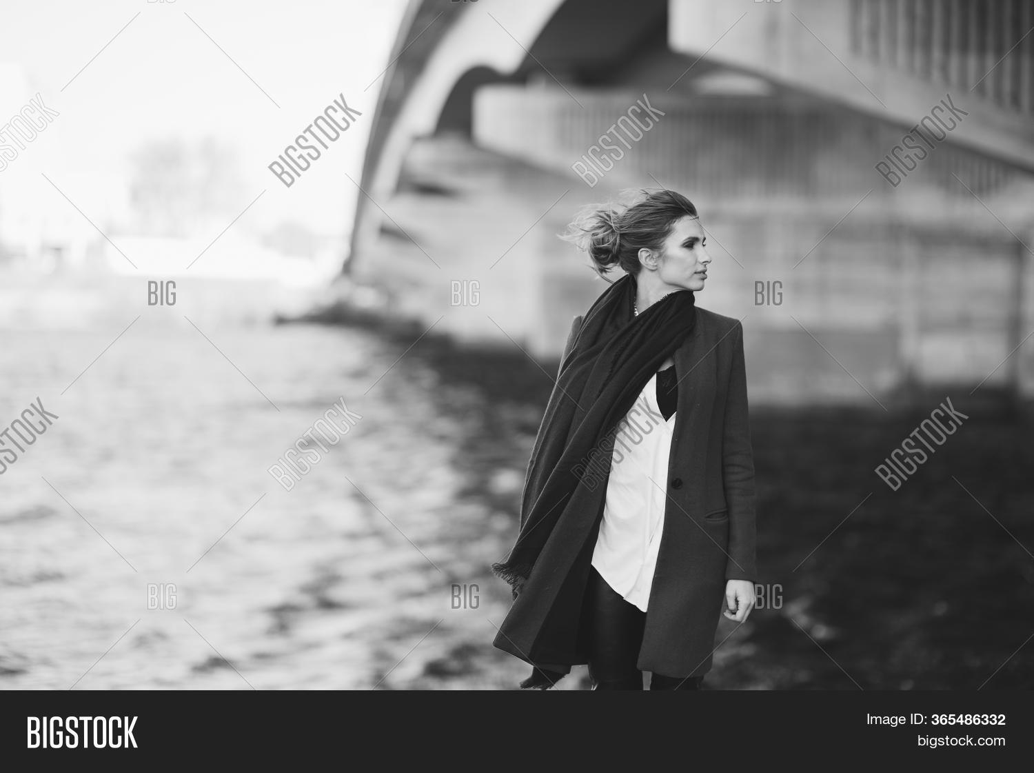 Beautiful Lonely Woman Image & Photo (Free Trial) | Bigstock
