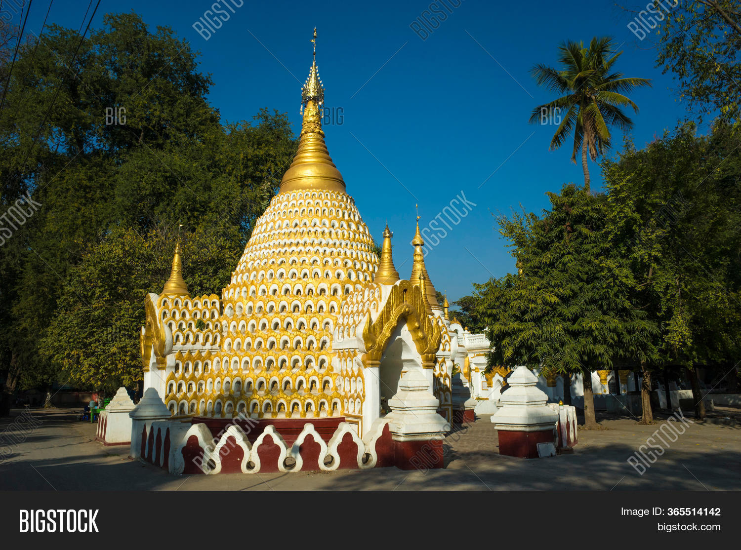 Buddhist Pagoda Image & Photo (Free Trial) | Bigstock
