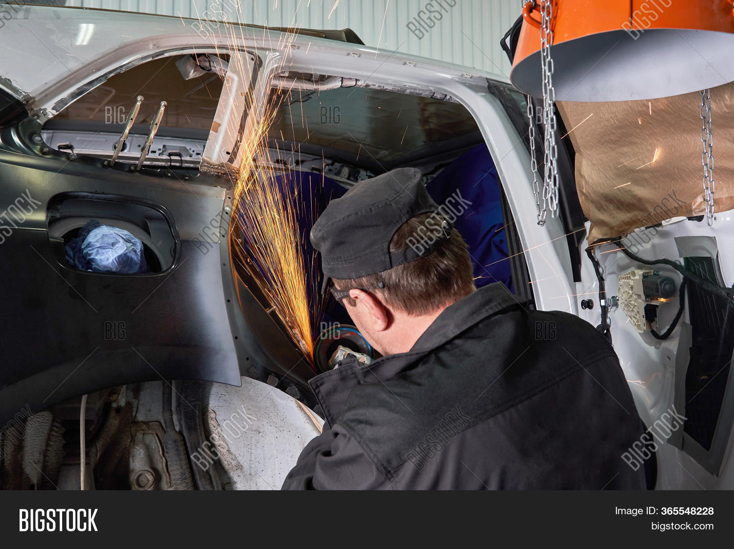 Repair Service Worker Image & Photo (Free Trial) | Bigstock