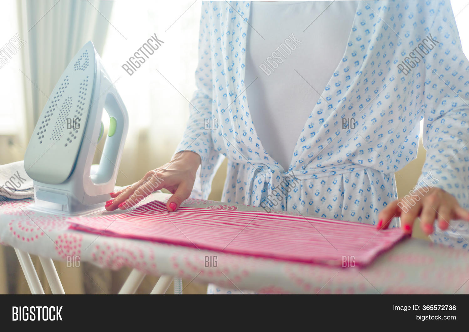 Closeup Woman Ironing Image & Photo (Free Trial) | Bigstock