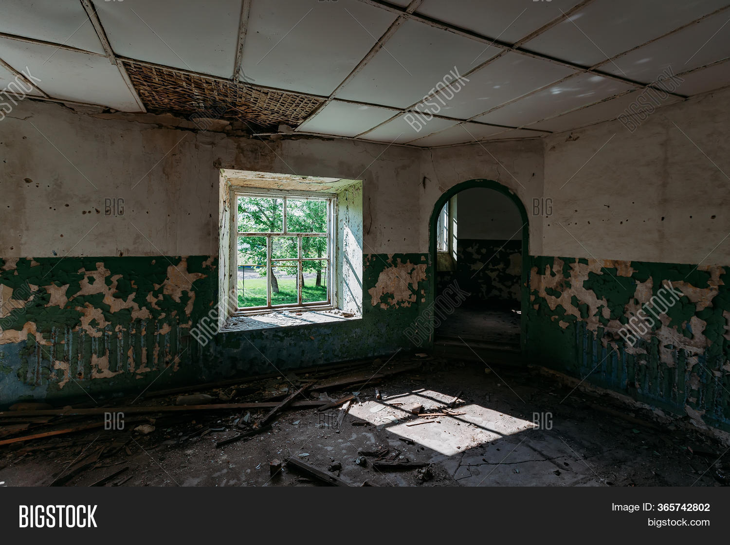 Abandoned House Image & Photo (Free Trial) | Bigstock