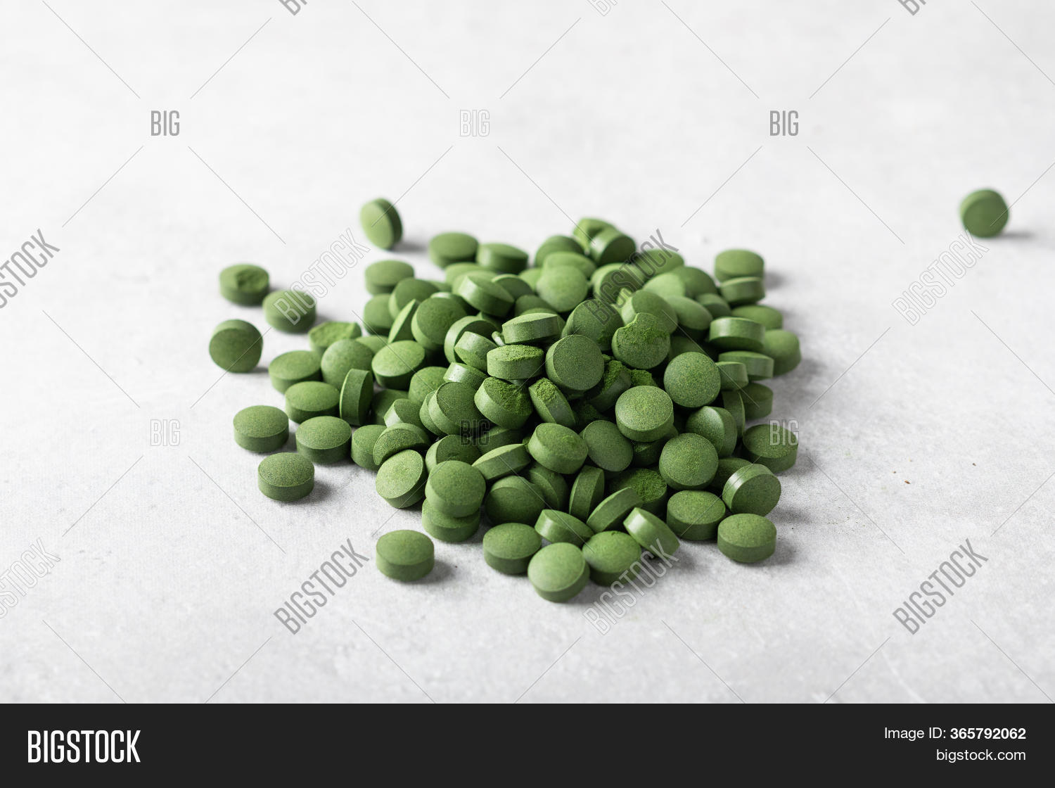 Green Chlorella Pills Image & Photo (Free Trial) | Bigstock