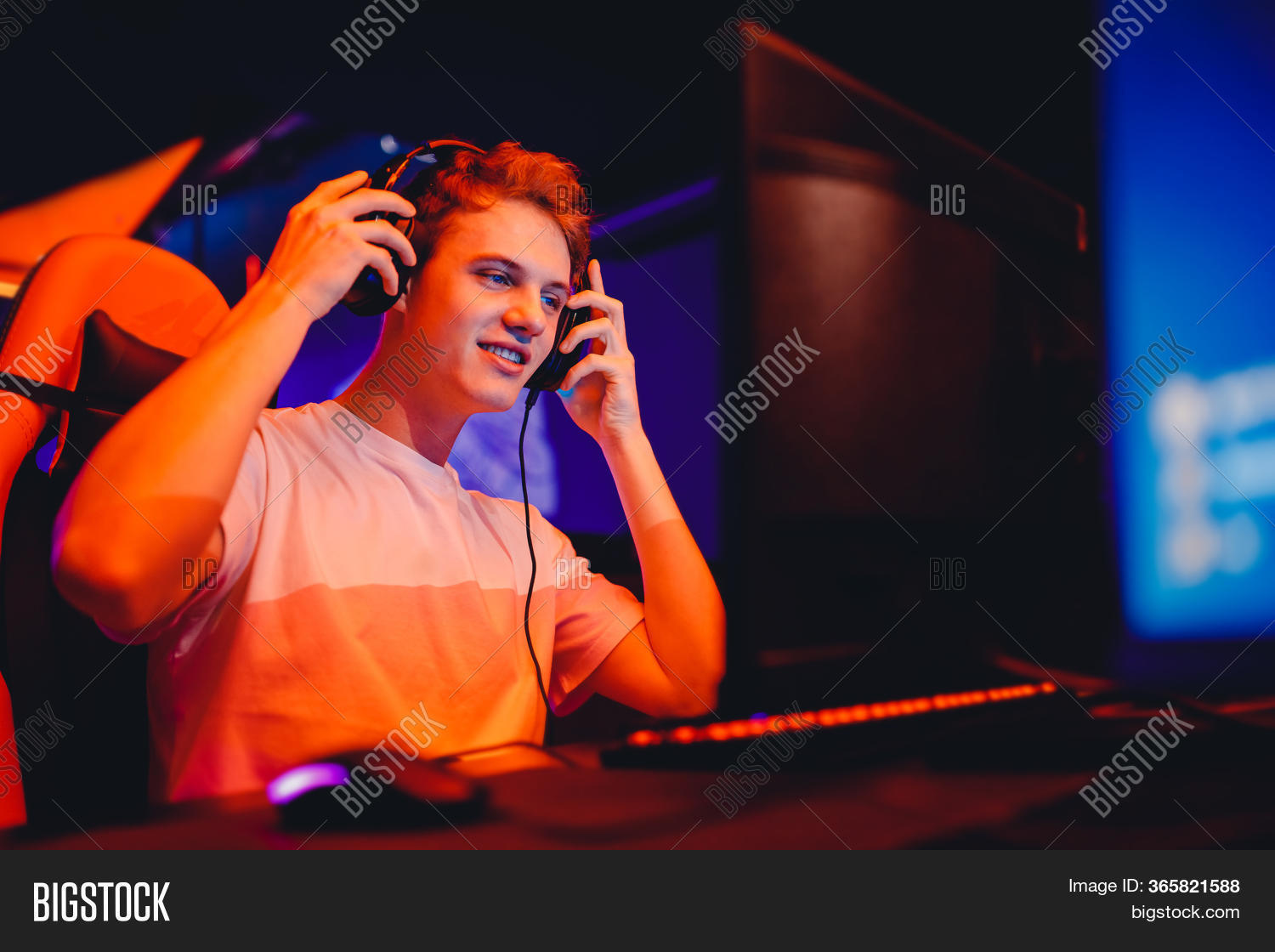 Professional Gamer Image & Photo (Free Trial) | Bigstock