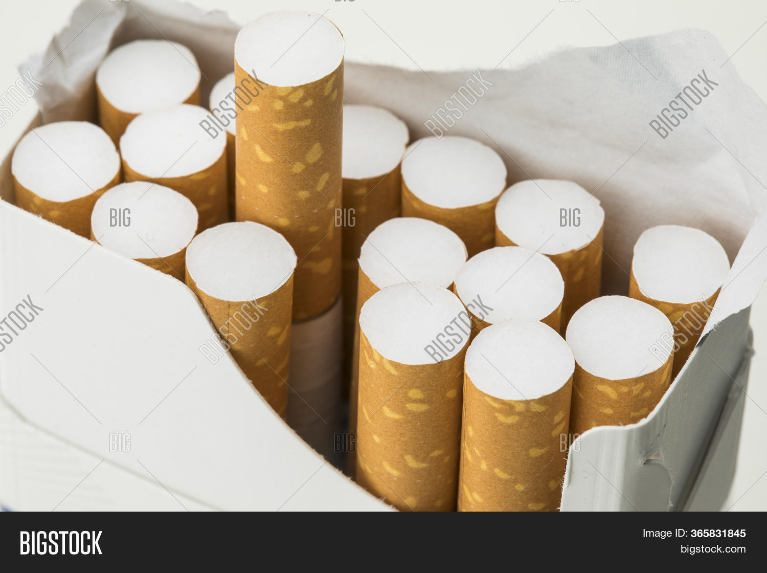 Open Pack Cigarettes Image & Photo (Free Trial) | Bigstock