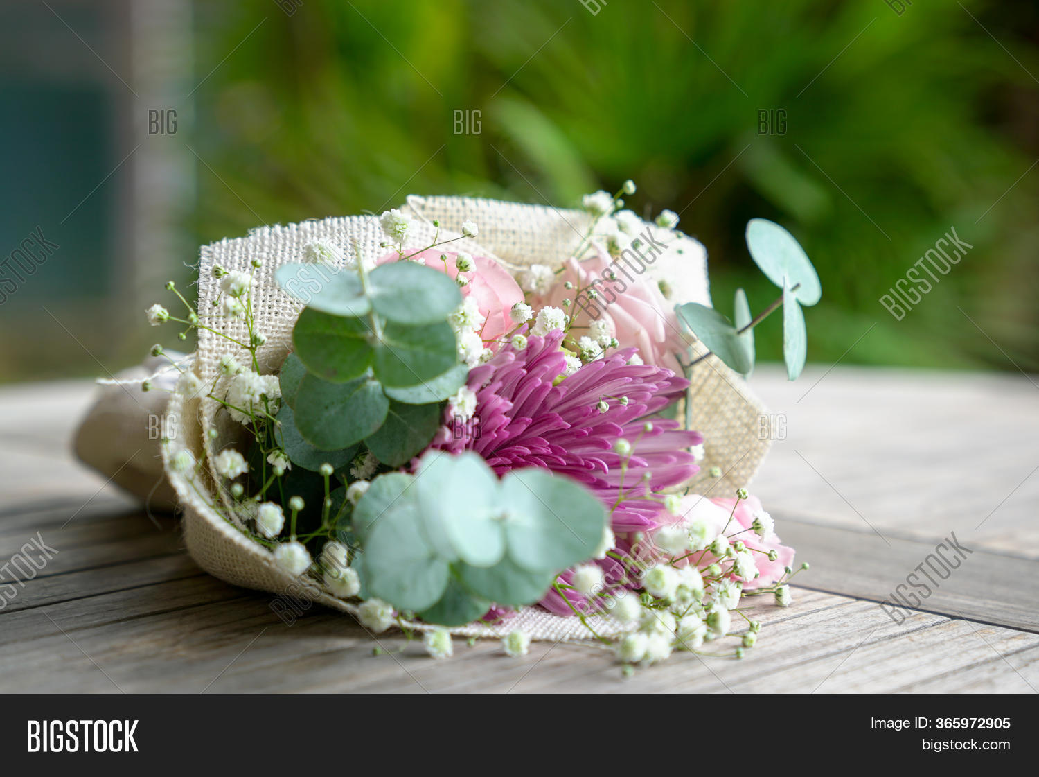 Hand Flower Bouquet Image & Photo (Free Trial) | Bigstock