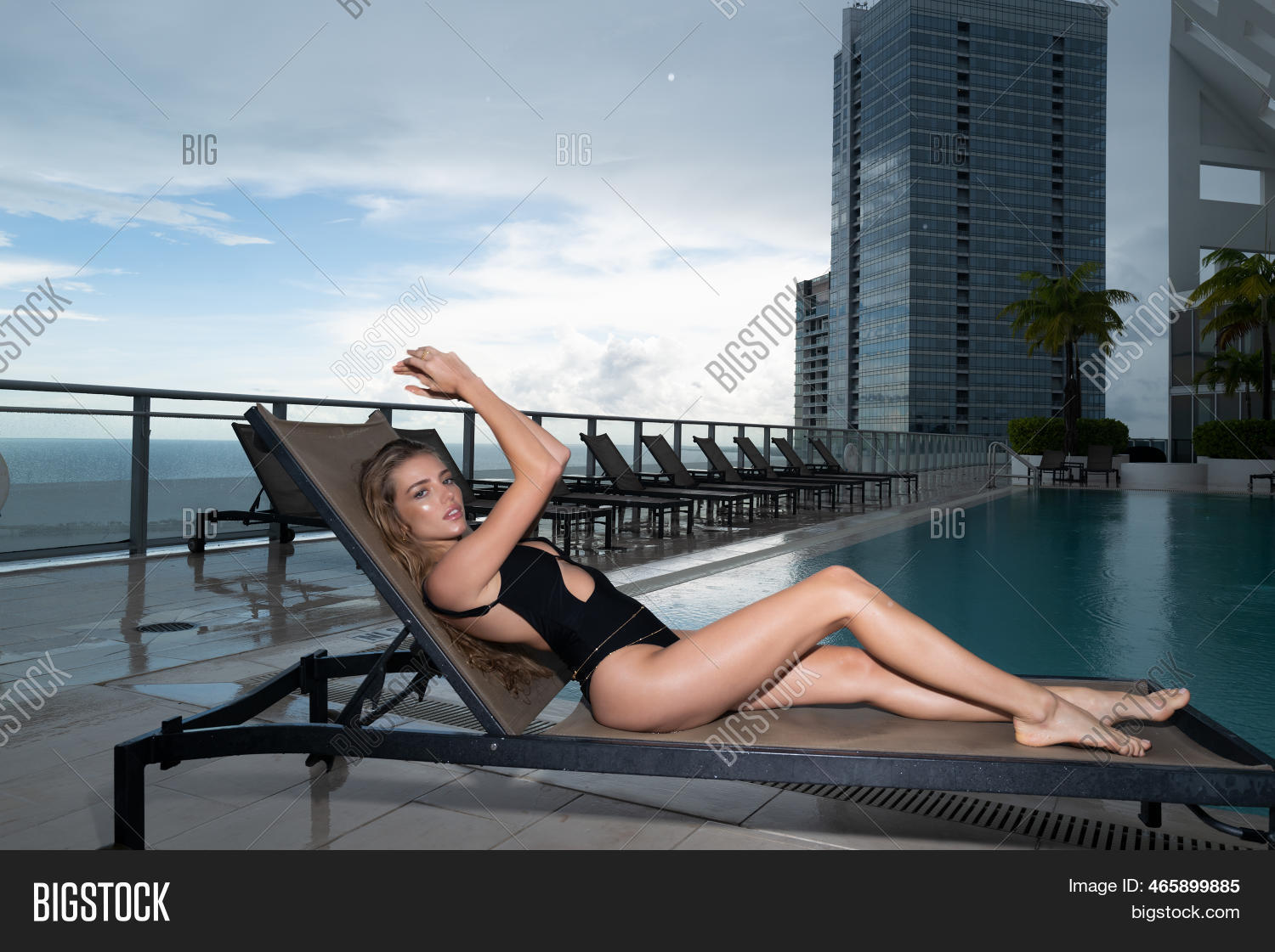 Sexy afbeelding en foto (gratis proefversie) | Bigstock