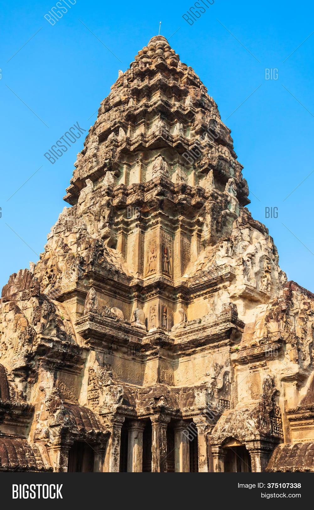 Main Tower Angkor Wat Image & Photo (Free Trial) | Bigstock