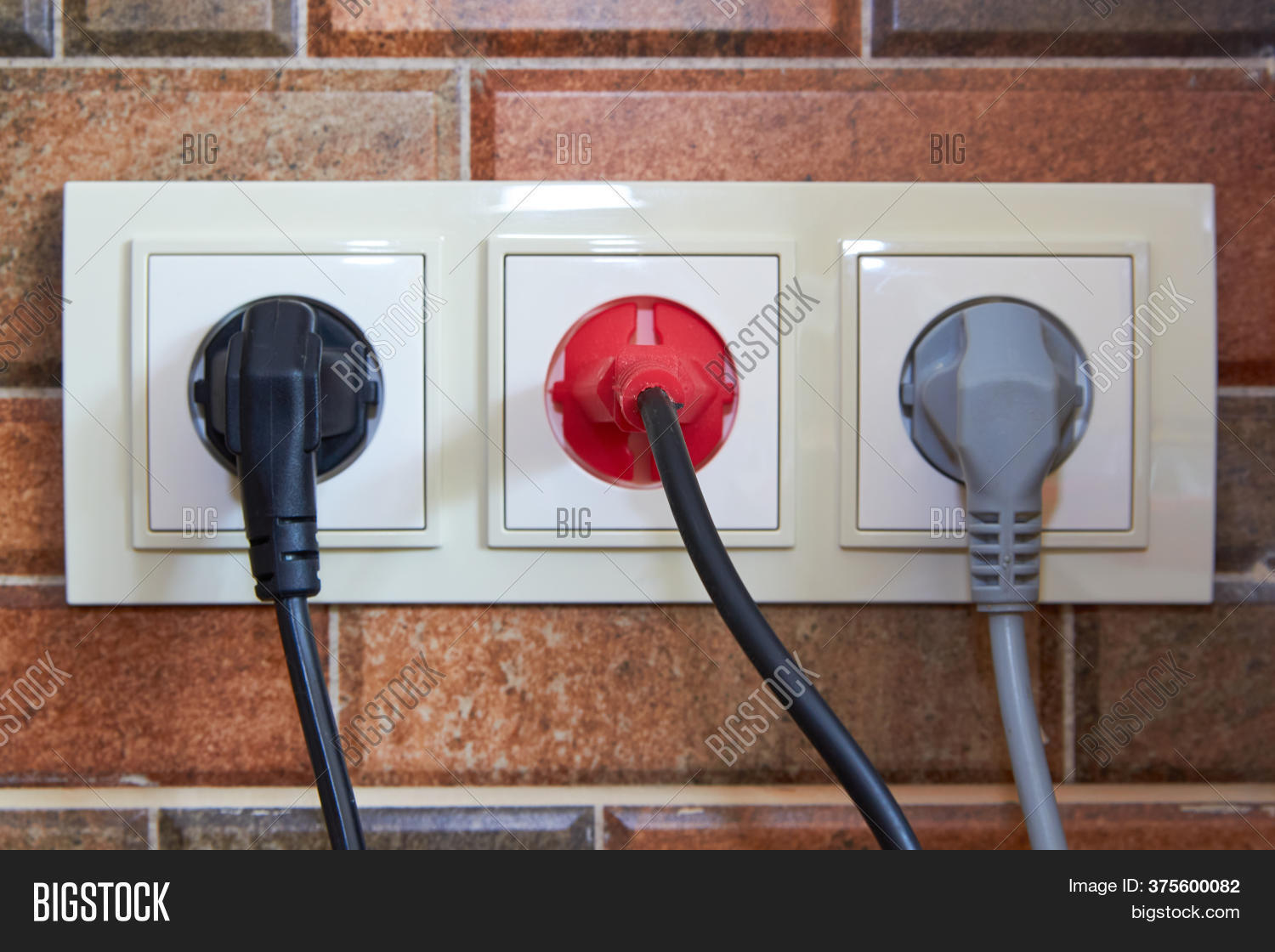 Socket Connection Image & Photo (Free Trial) | Bigstock