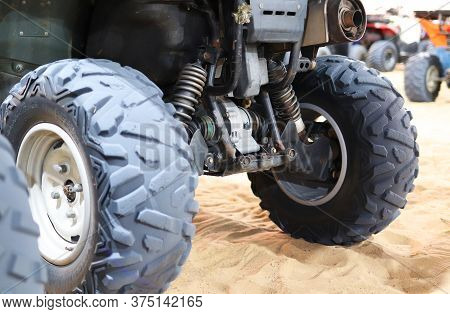Rear Axle Car Suv Image & Photo (Free Trial) | Bigstock