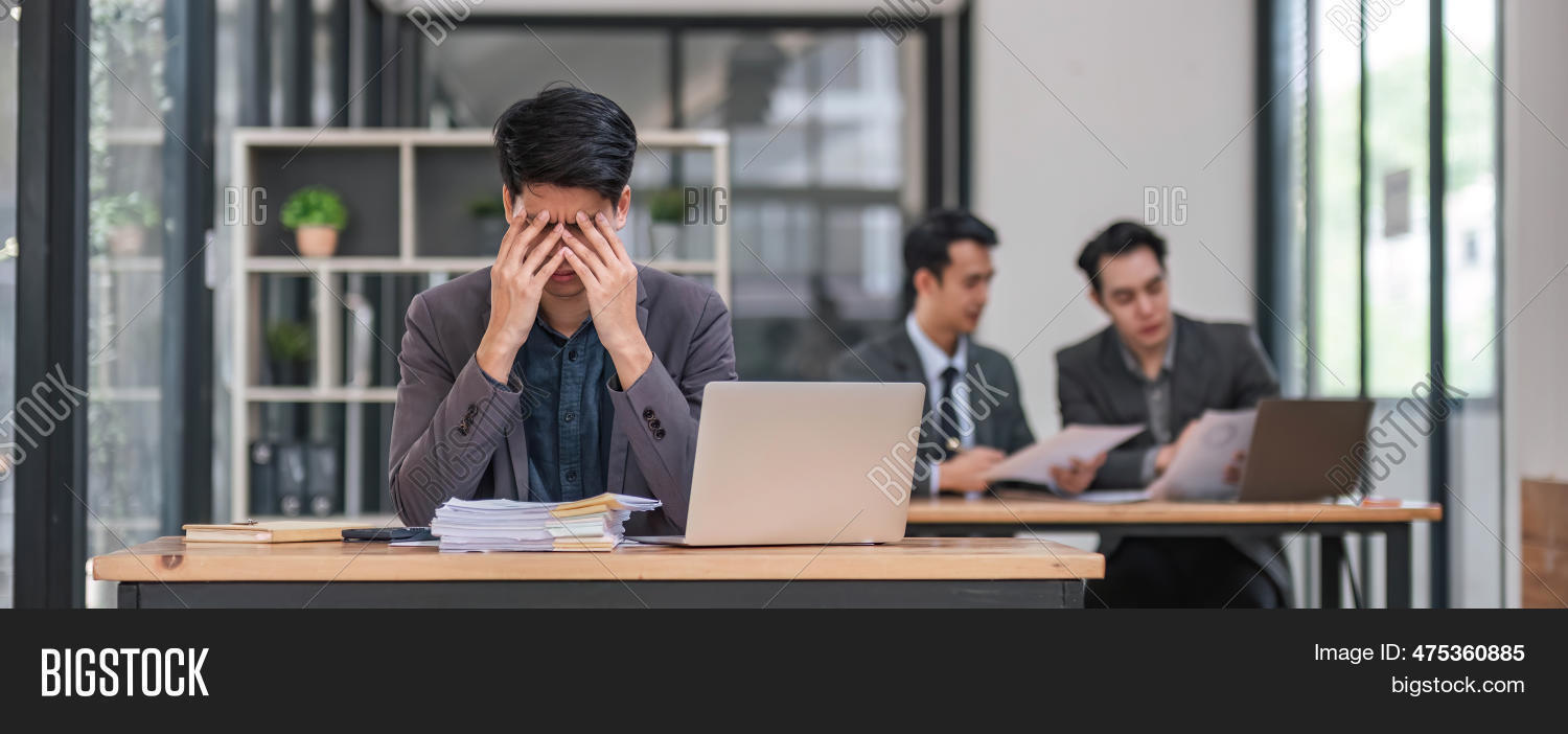 Imagen y foto Focused Serious (prueba gratis) | Bigstock