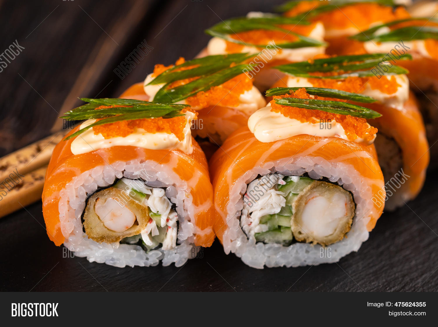 Caviar Sushi Roll