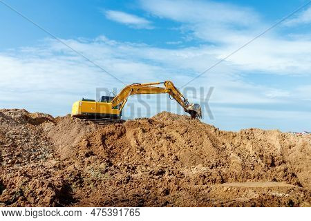 Excavator Dig Trenches Image & Photo (Free Trial) | Bigstock