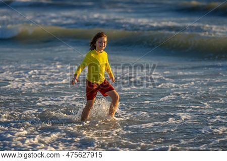 Carefree Child Running Image & Photo (Free Trial) | Bigstock