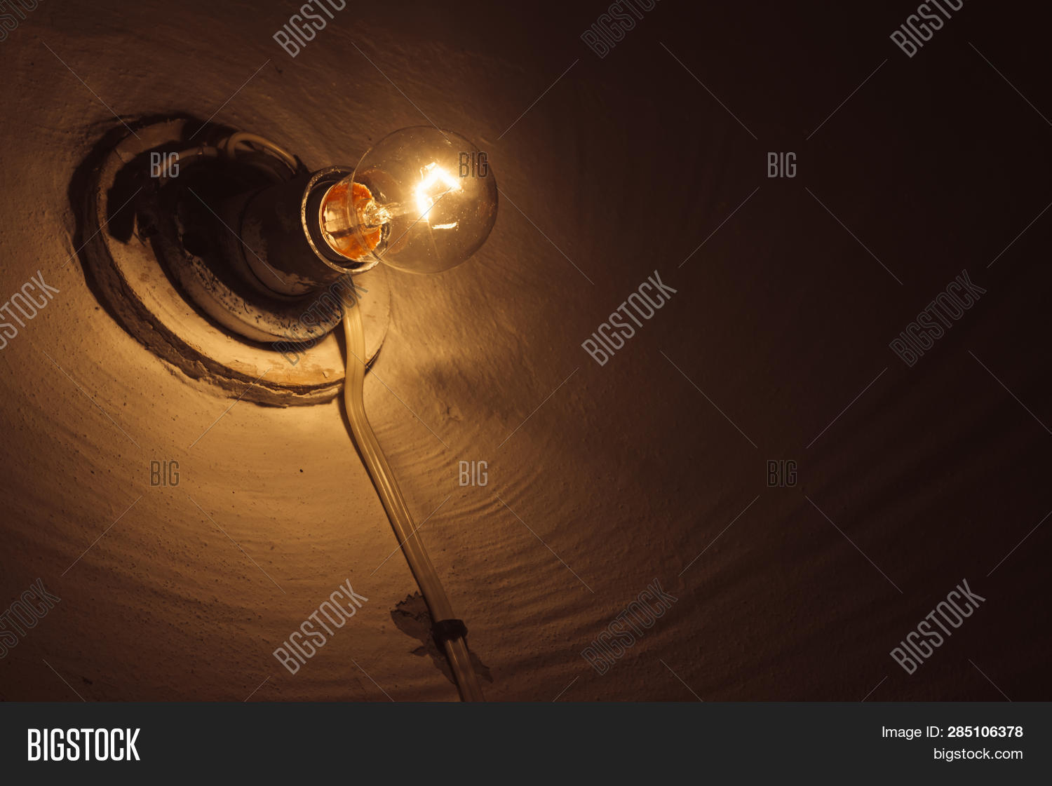 Incandescent Lamp Image & Photo (Free Trial) | Bigstock