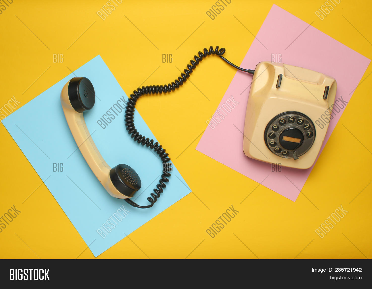 Retro Rotary Phone 80s Image & Photo (Free Trial) | Bigstock