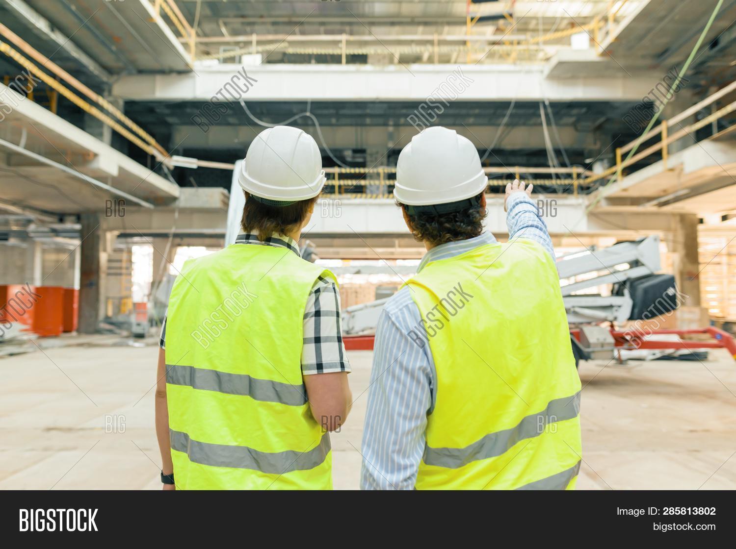Male Building Workers Image & Photo (Free Trial) | Bigstock