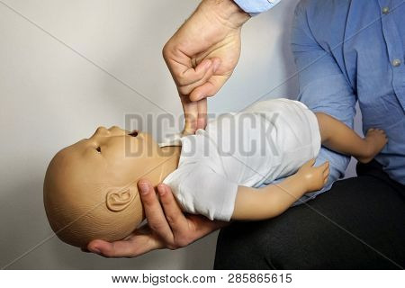 Performing Cpr On Image & Photo (Free Trial) | Bigstock
