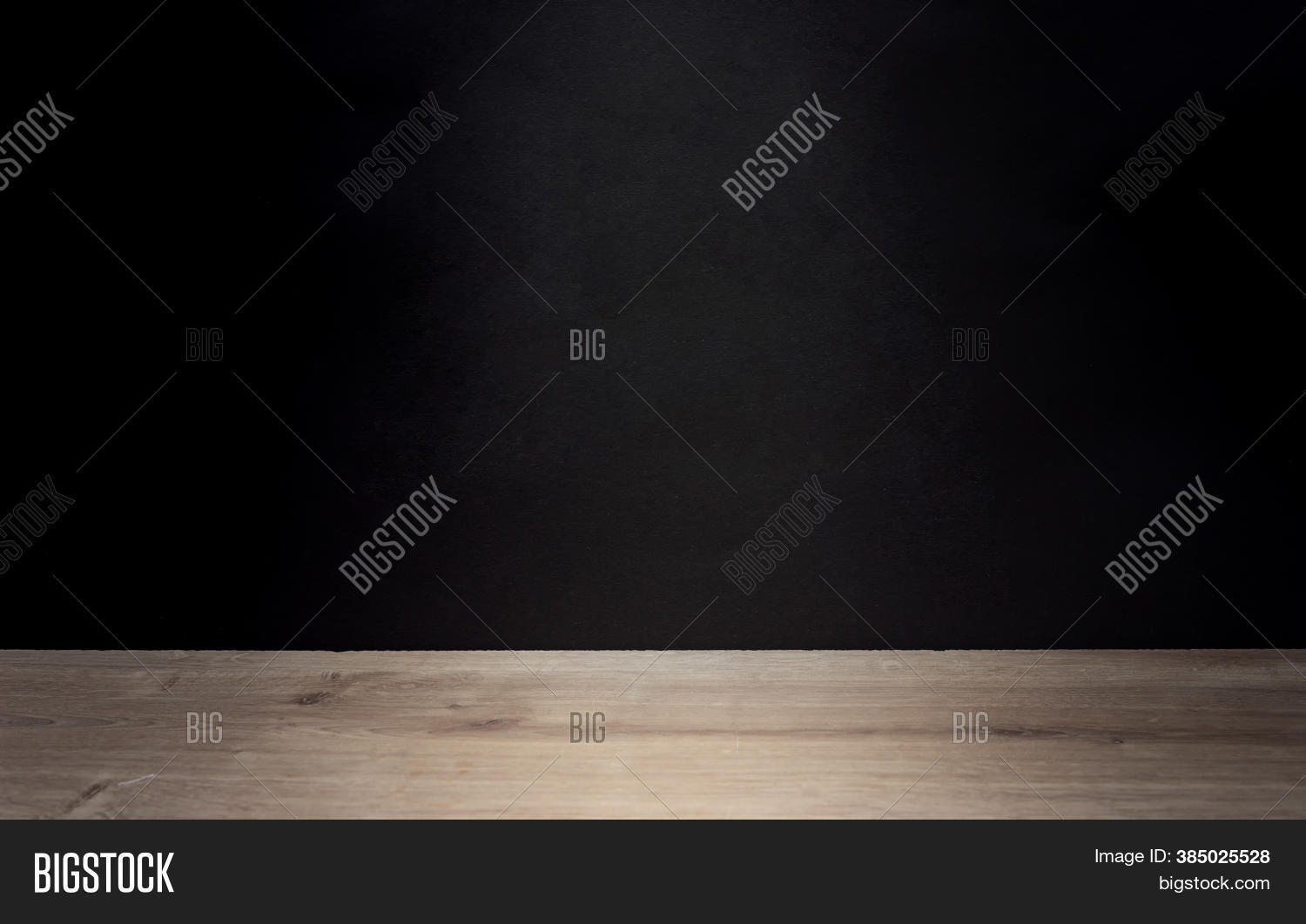 Spotlight Dark Room Image & Photo (Free Trial) | Bigstock