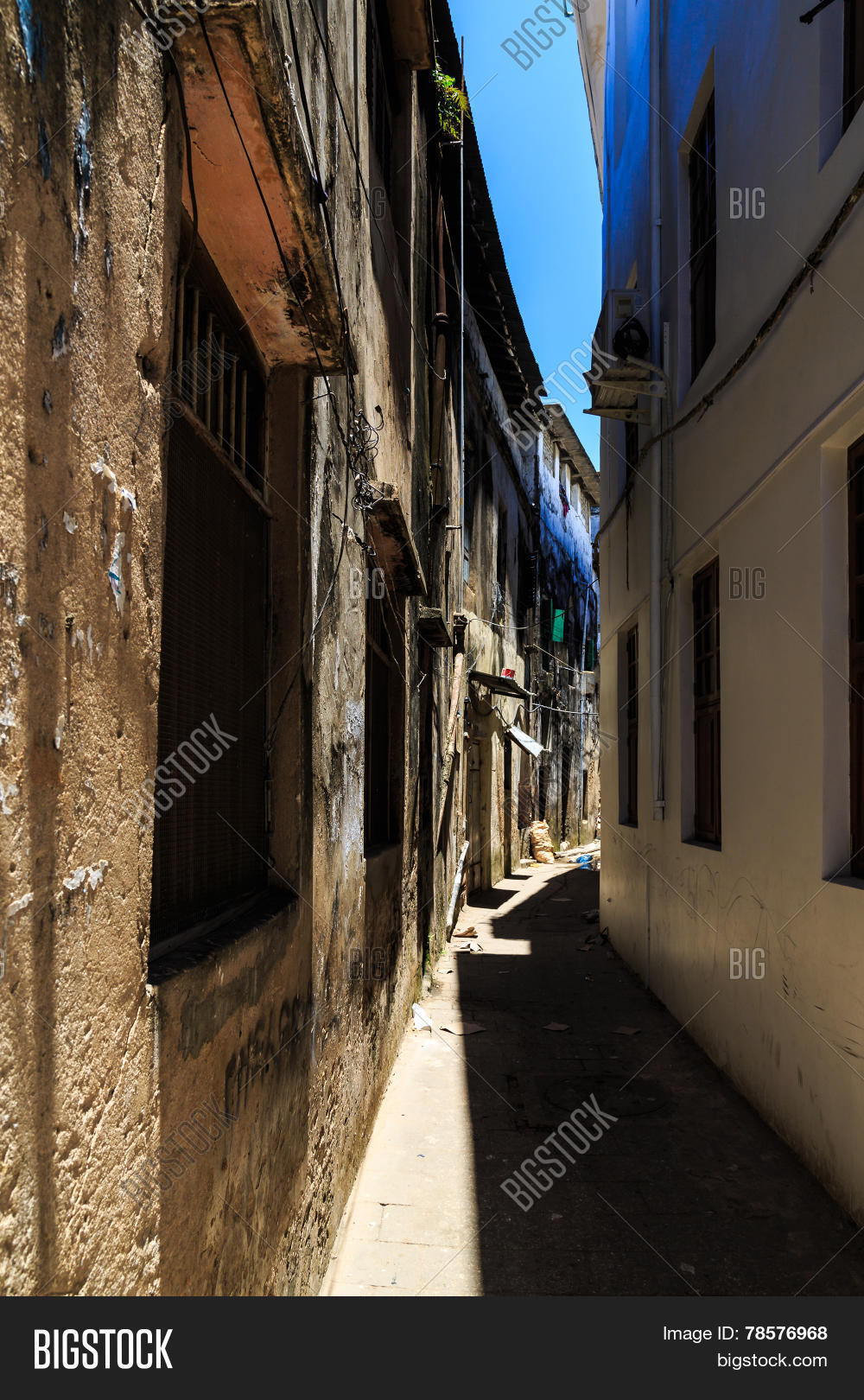 Old Dirty Buildings Image & Photo (Free Trial) | Bigstock