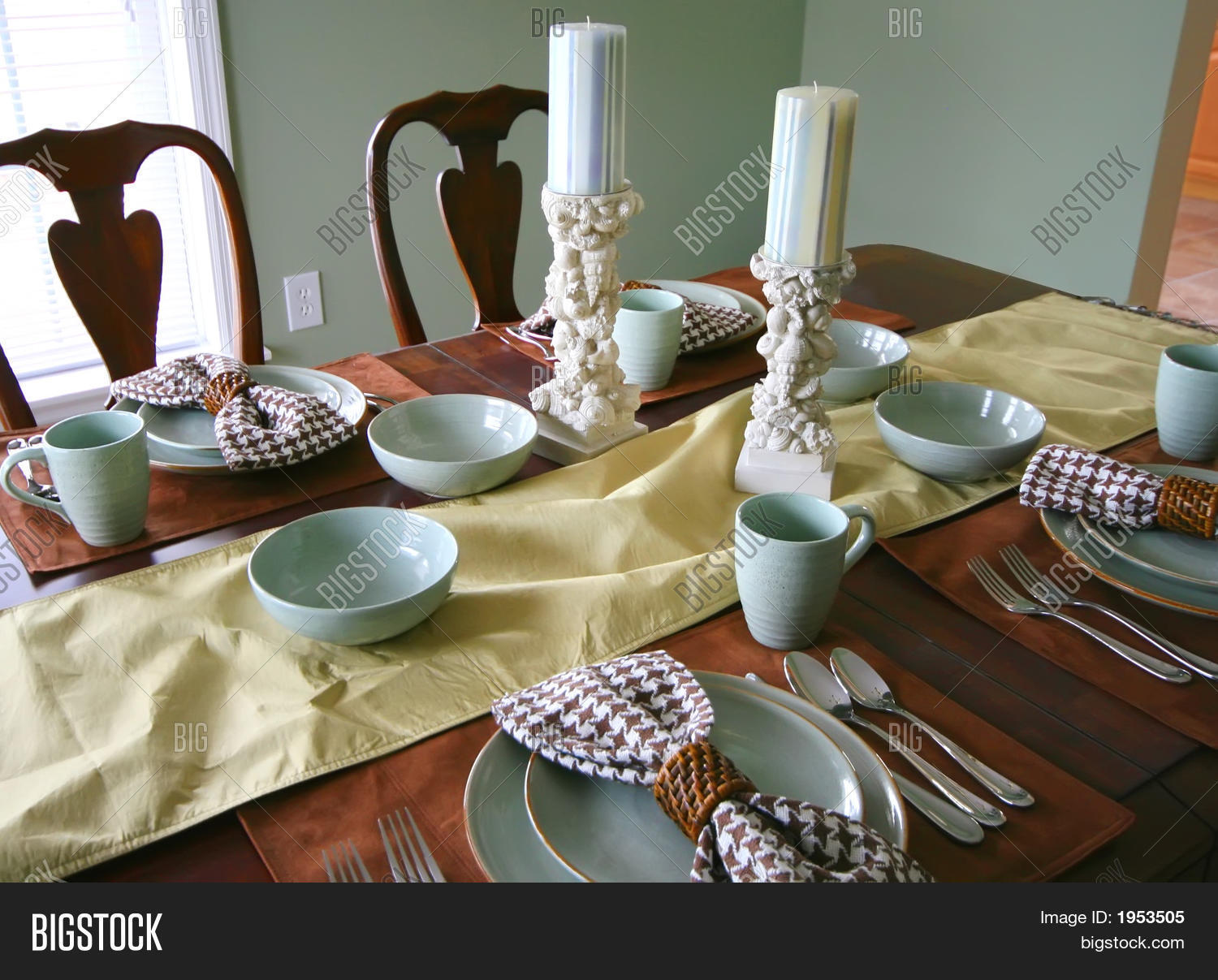 Dining Room Table Image & Photo (Free Trial) | Bigstock