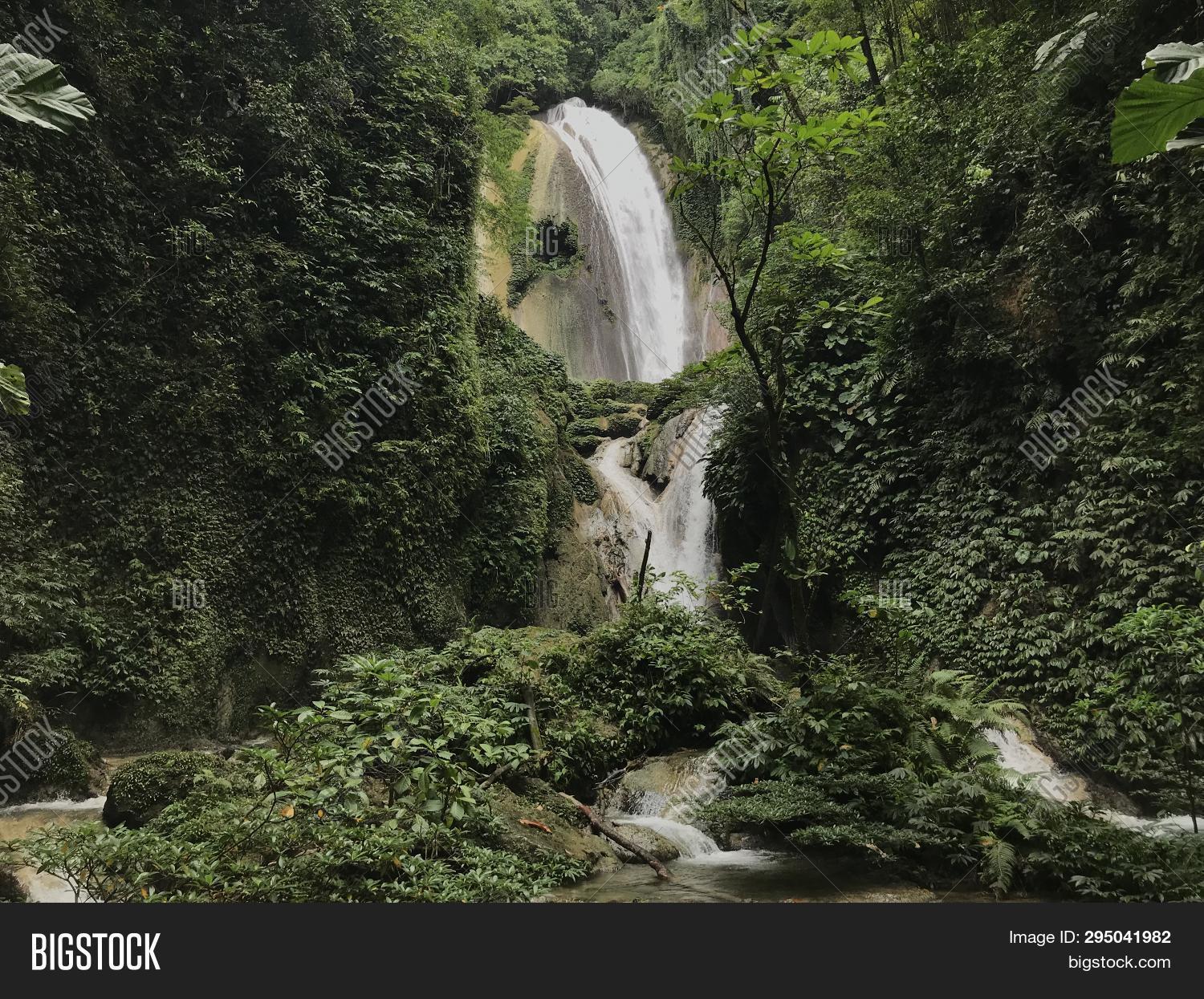 Bihewa Waterfall Image & Photo (Free Trial) | Bigstock