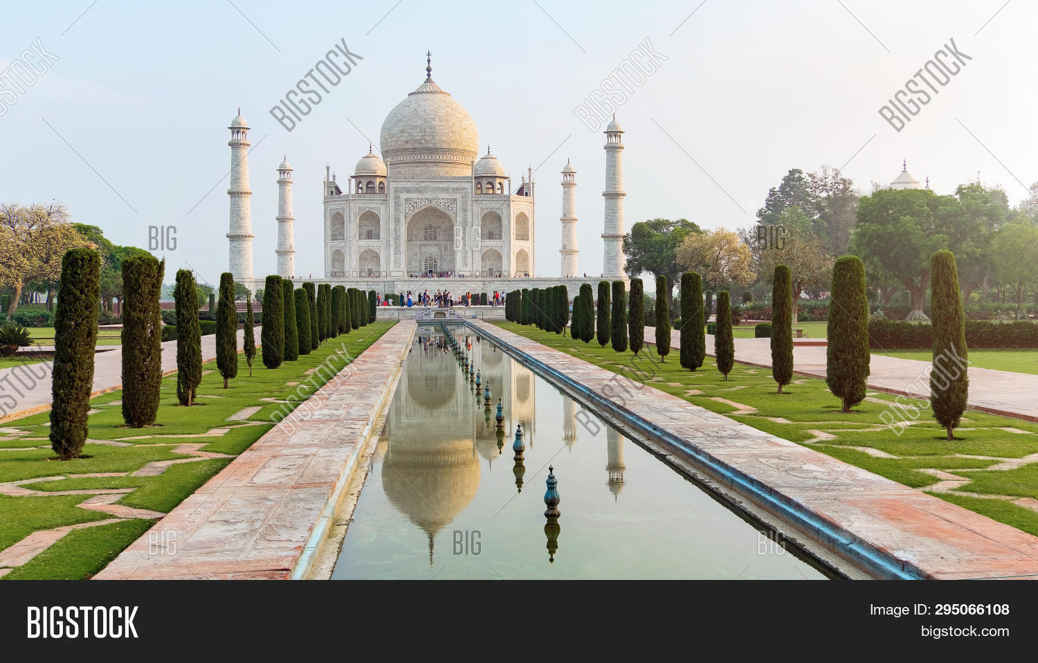 Taj Mahal Front View Image & Photo (Free Trial) | Bigstock