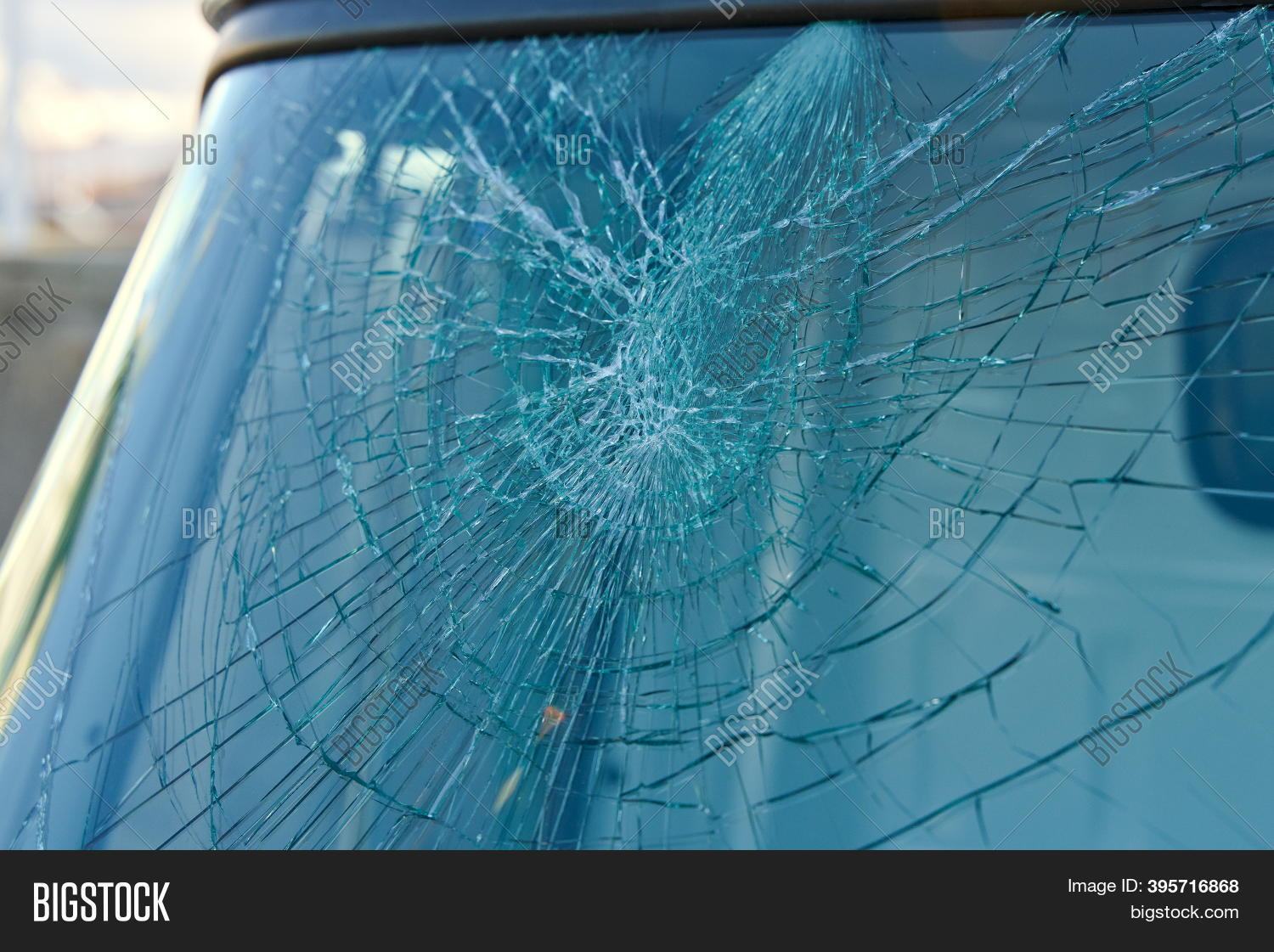 Broken Windshield Image & Photo (Free Trial) | Bigstock