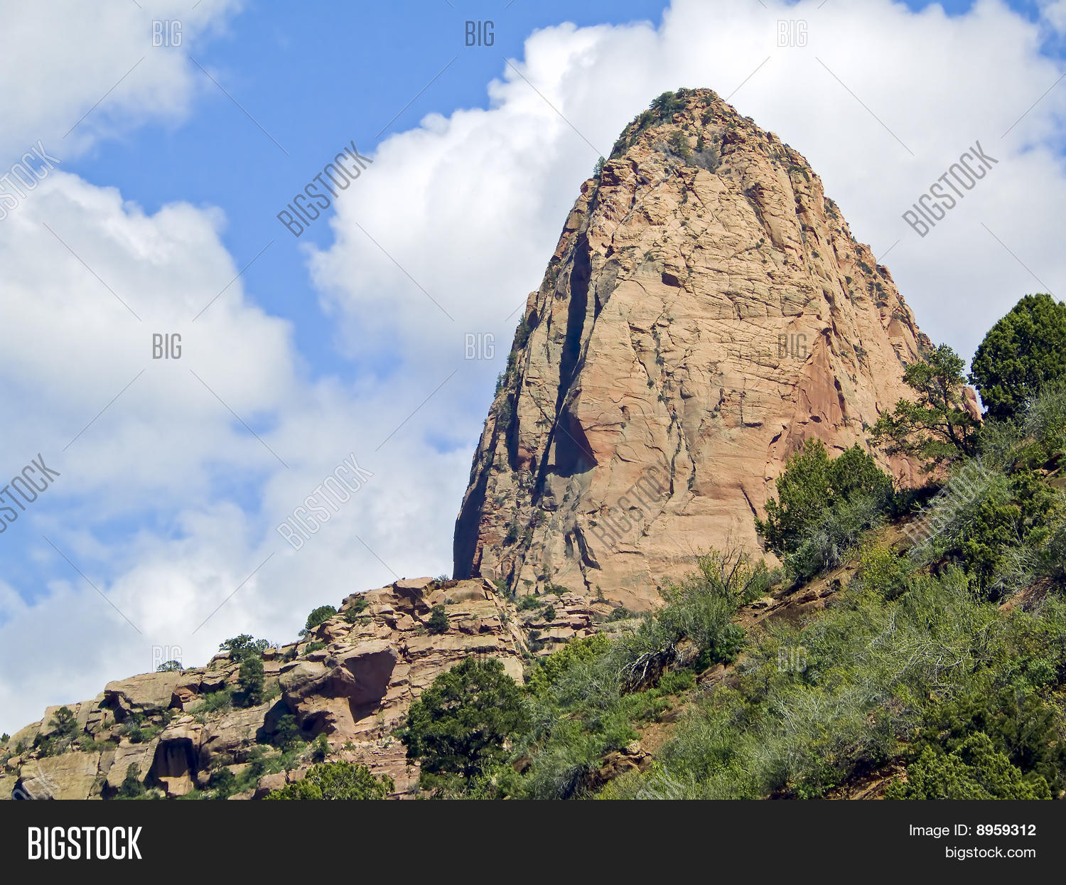 Imagen y foto Pico De Piedra (prueba gratis) | Bigstock