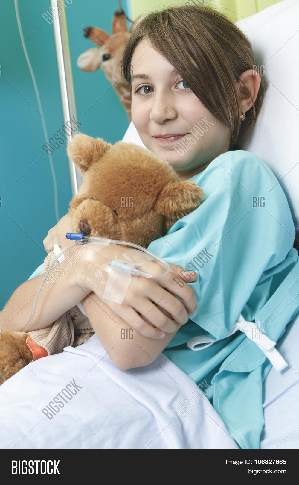 Little Girl Hospital Image & Photo (Free Trial) | Bigstock