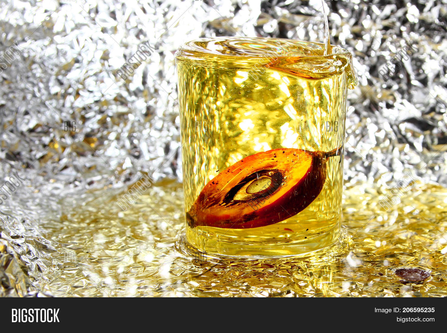 Palm Oil / Palm Oil Image & Photo (Free Trial) | Bigstock