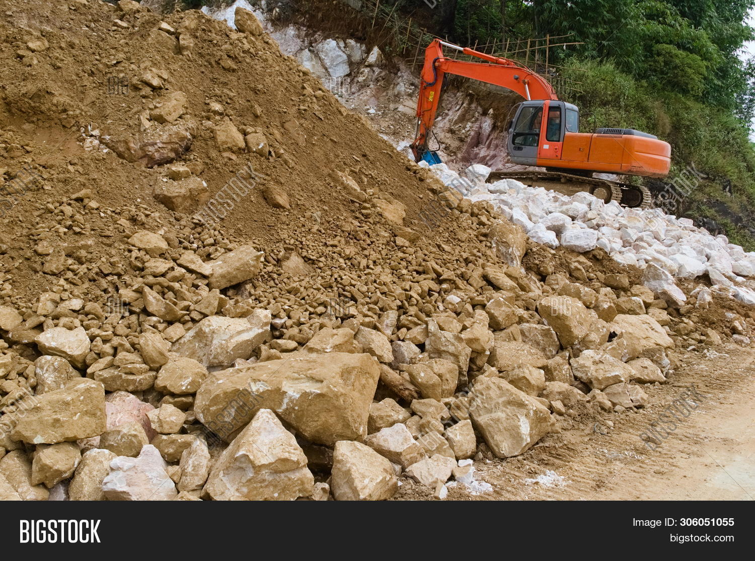 Excavator Digging Image & Photo (Free Trial) | Bigstock