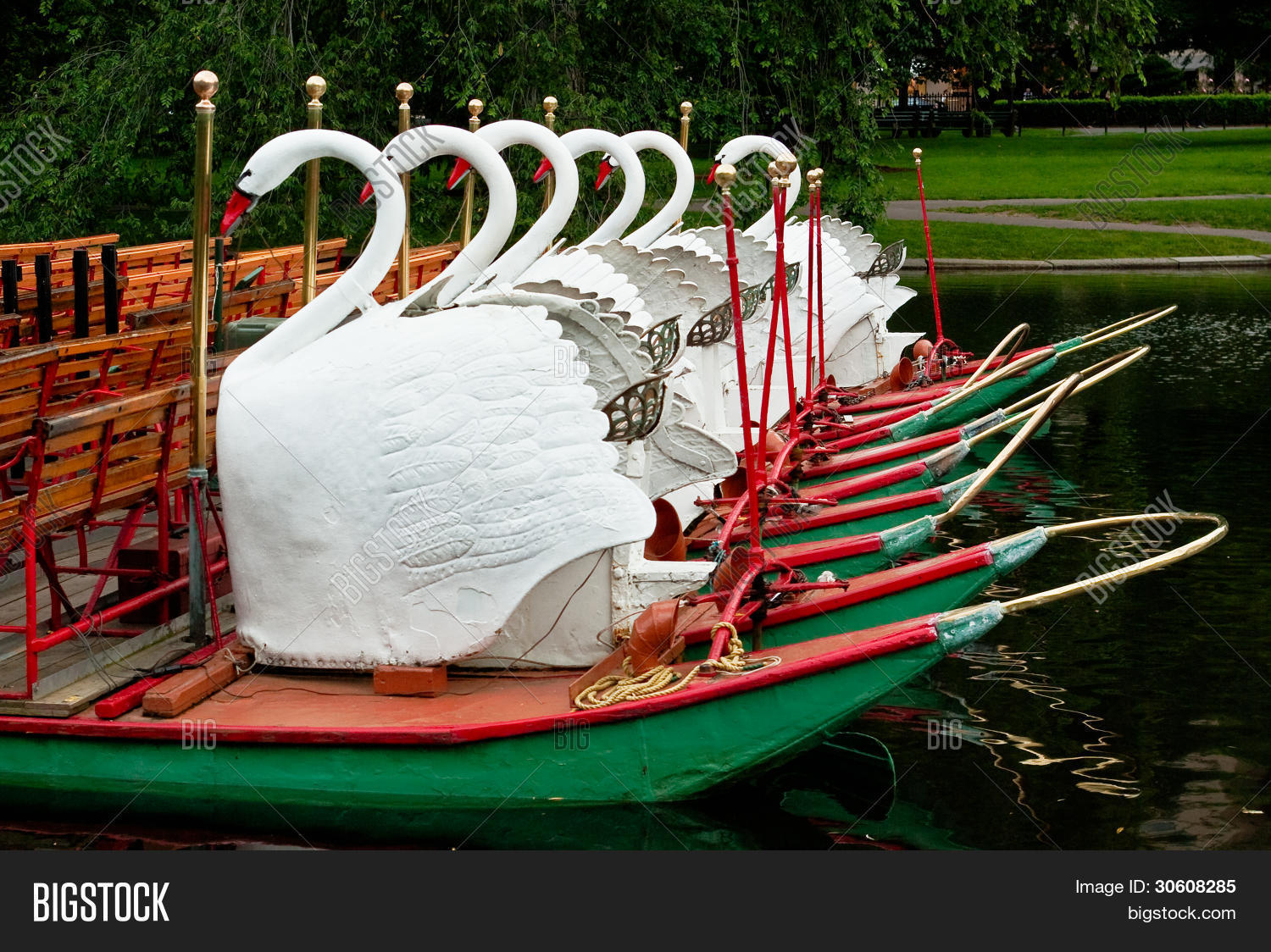 Boten afbeelding en foto (gratis proefversie) | Bigstock