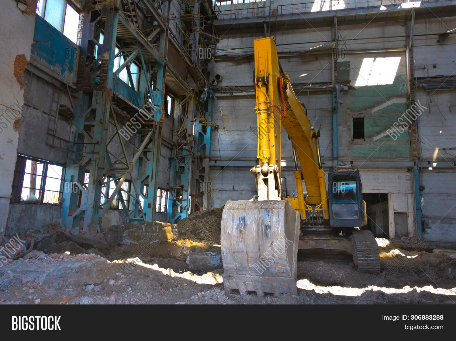 Crawler Excavator Image & Photo (Free Trial) | Bigstock