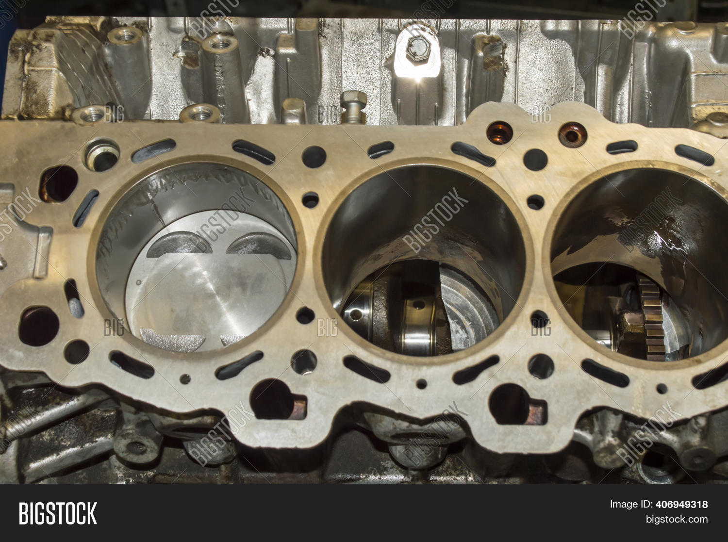 One New Piston Image & Photo (Free Trial) | Bigstock