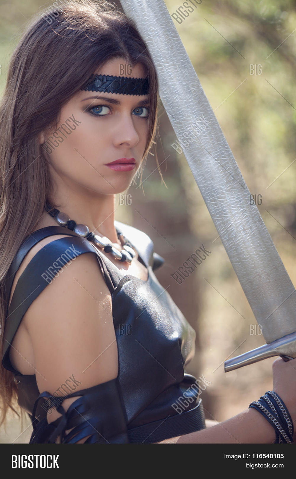Cosplay Girls With Swords
