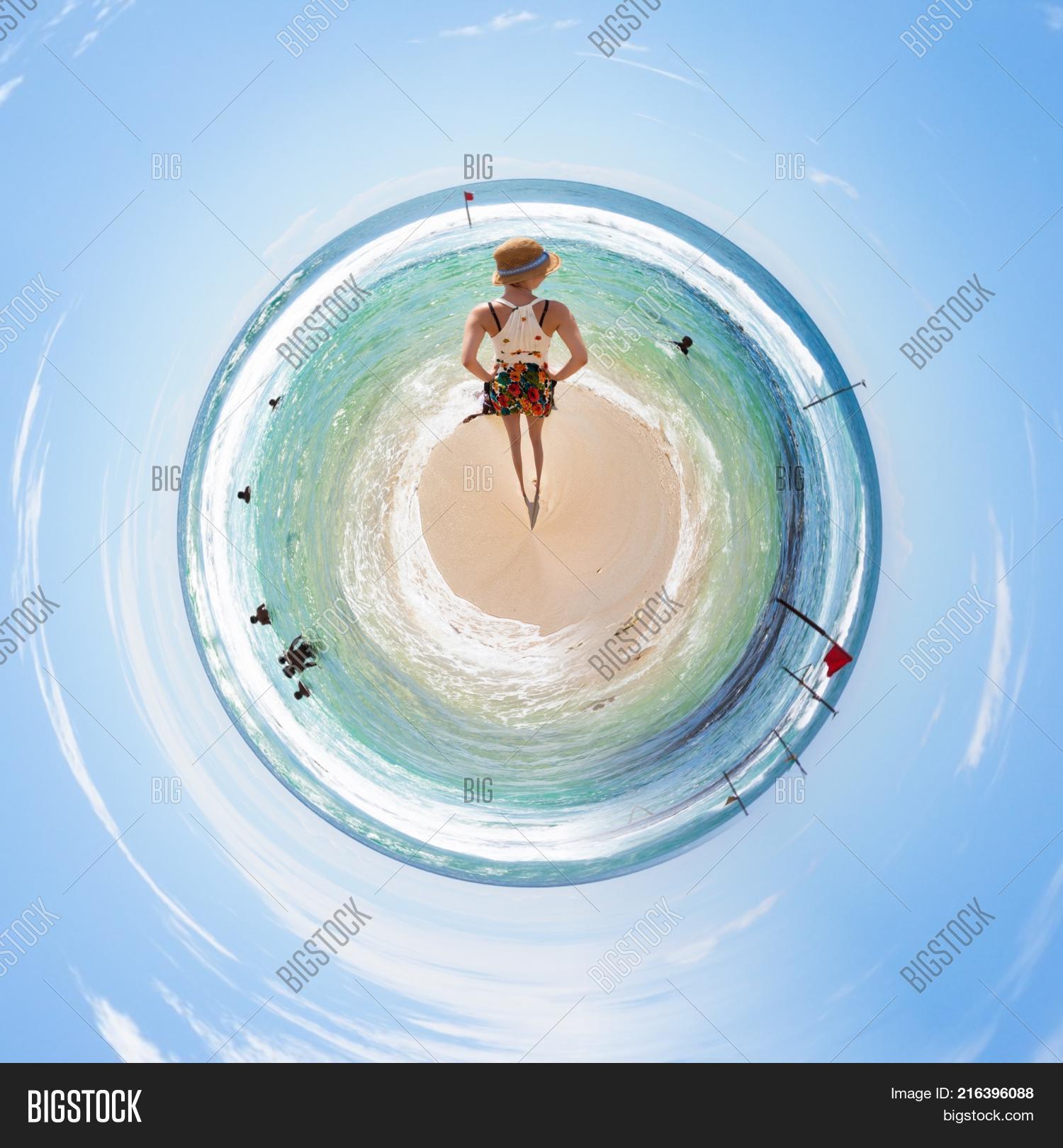 Looking Onto Skyline Image & Photo (Free Trial) | Bigstock