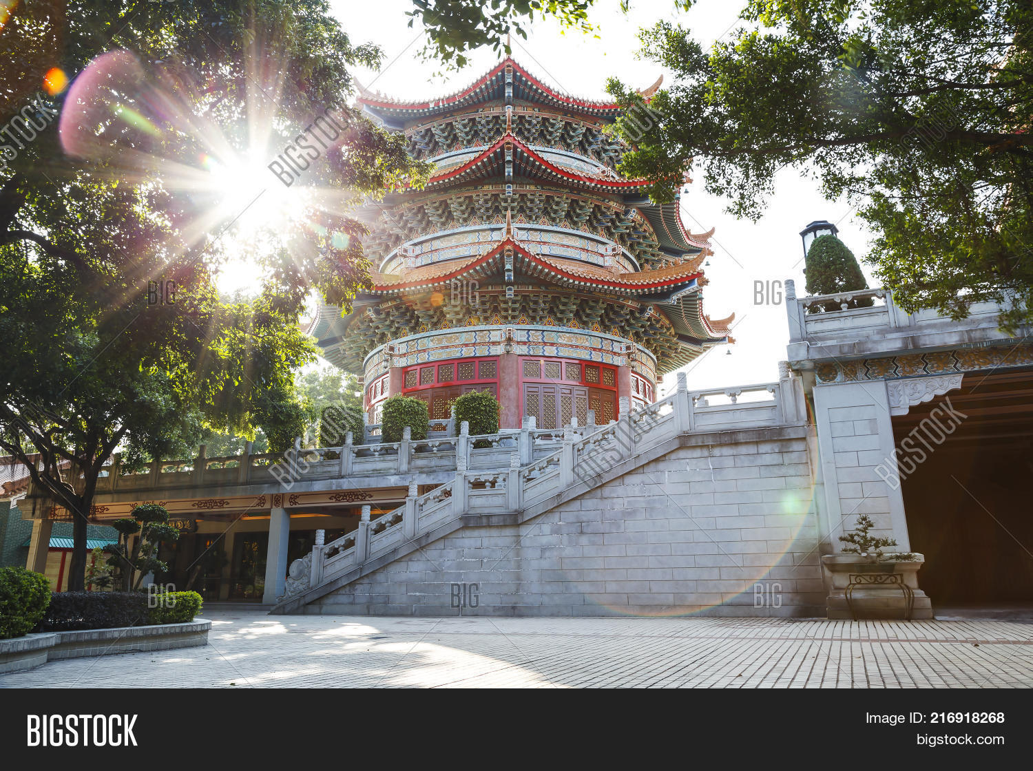 Laozi Statue Yuanxuan Image & Photo (Free Trial) | Bigstock