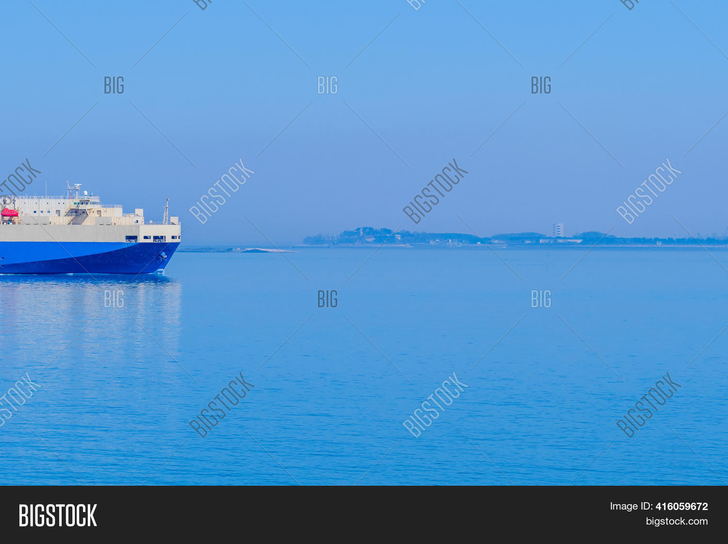 Ocean Cargo Ship Image & Photo (Free Trial) | Bigstock