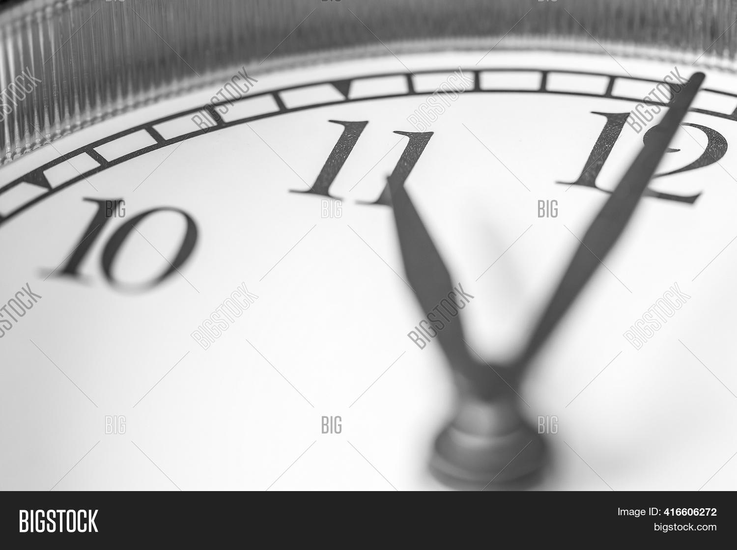 Clock Hand Pointing Image & Photo (Free Trial) | Bigstock