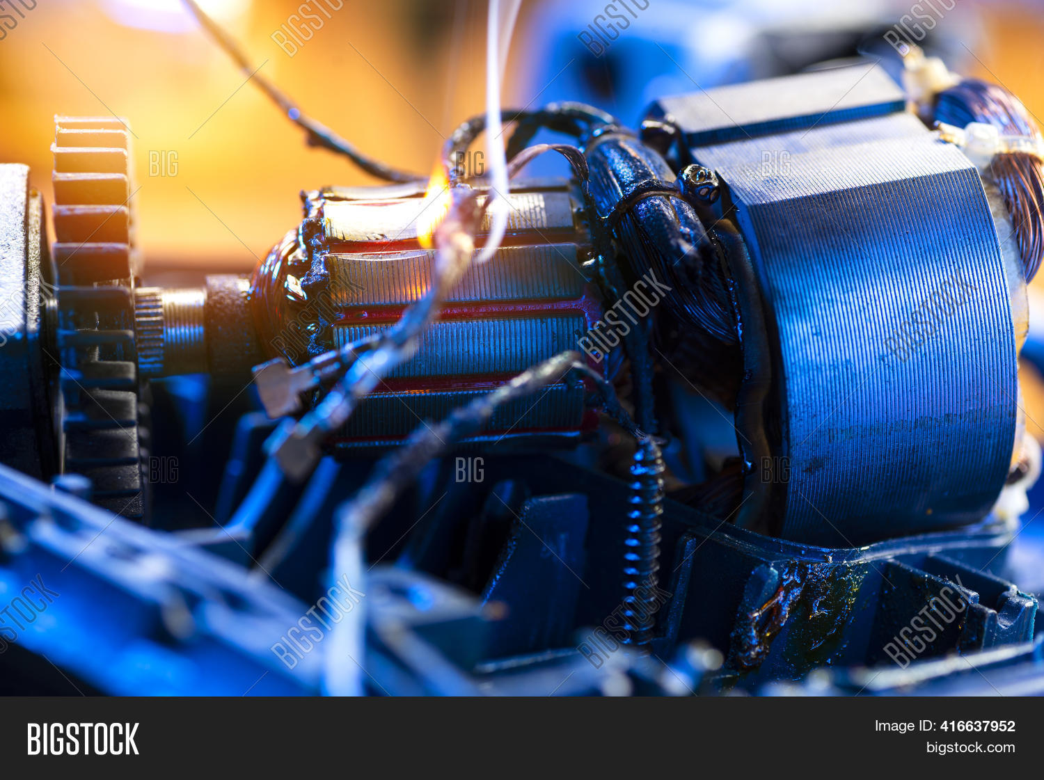 Burning afbeelding en foto (gratis proefversie) | Bigstock