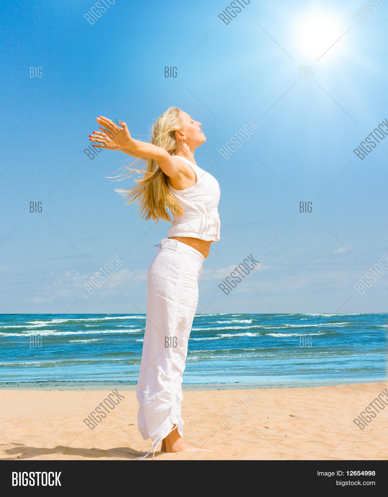 Feel Sun On My Skin Image & Photo (Free Trial) | Bigstock