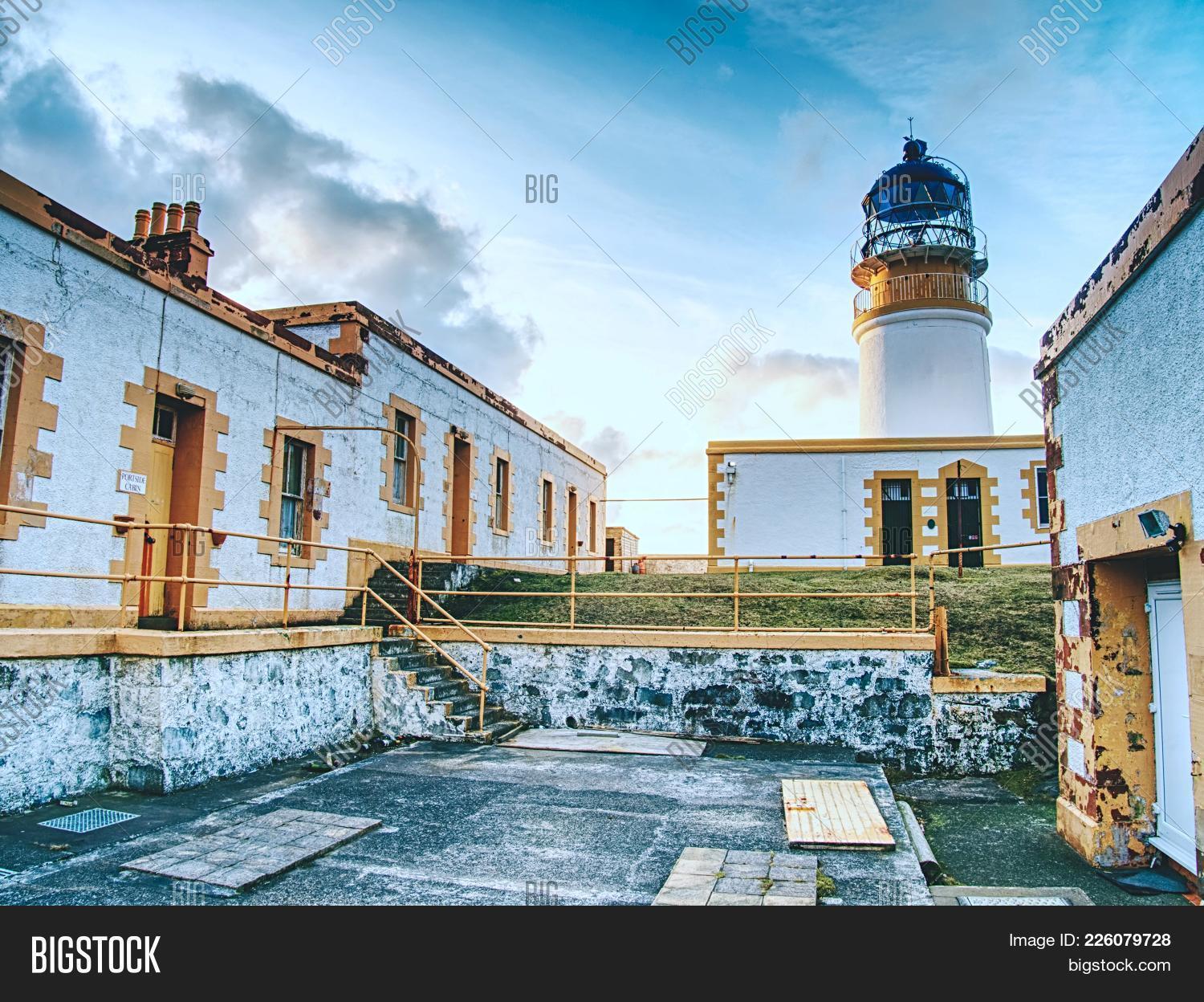 Lighthouse Building Image & Photo (Free Trial) | Bigstock