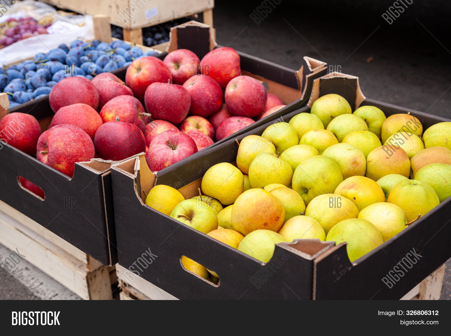 Crates Apples Farmers Image & Photo (Free Trial) | Bigstock
